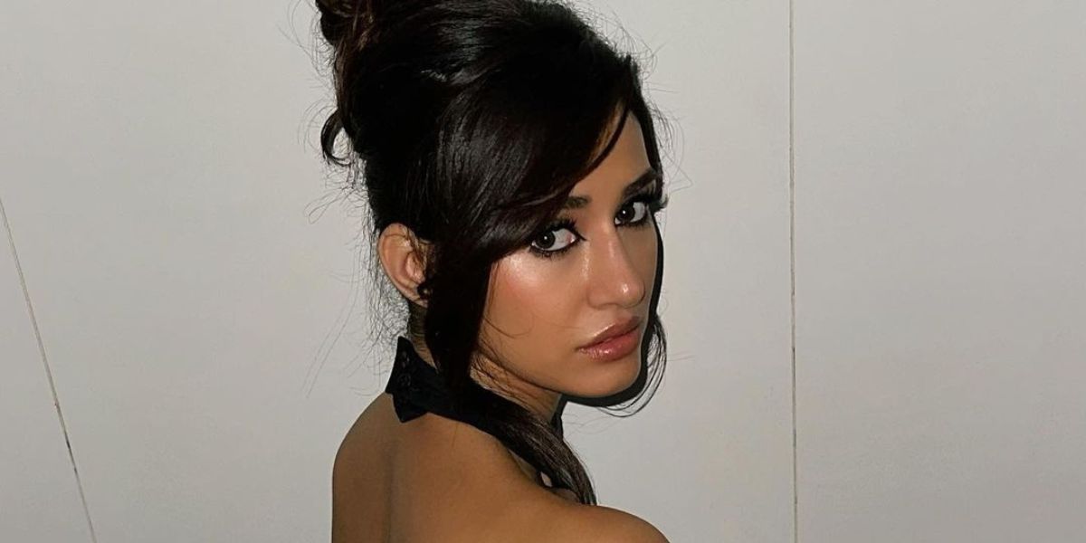 Disha Patani Leaves Little Too Imagination As She Poses In Sultry ...